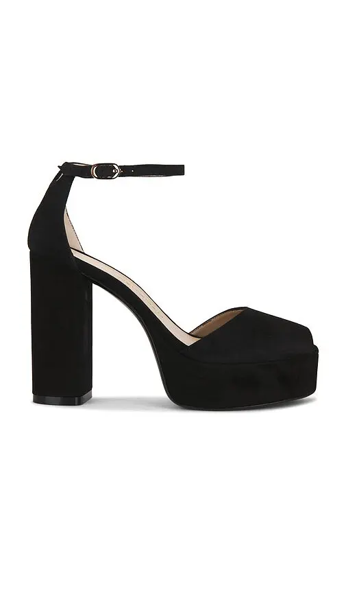 STUART WEITZMAN Sabrina Platform Pump
