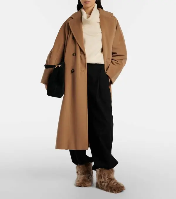 CHRISTEN Shearling Ankle Boots - Beige