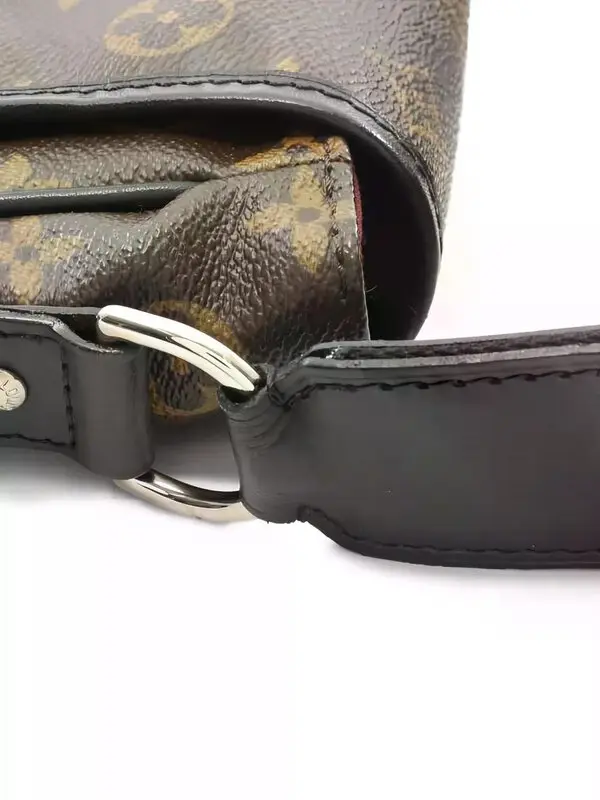 LOUIS VUITTON 2009 Pm Basse Monogram Messenger Bag