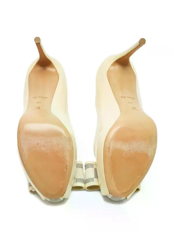 LOUIS VUITTON Peep-toe Bow Pumps