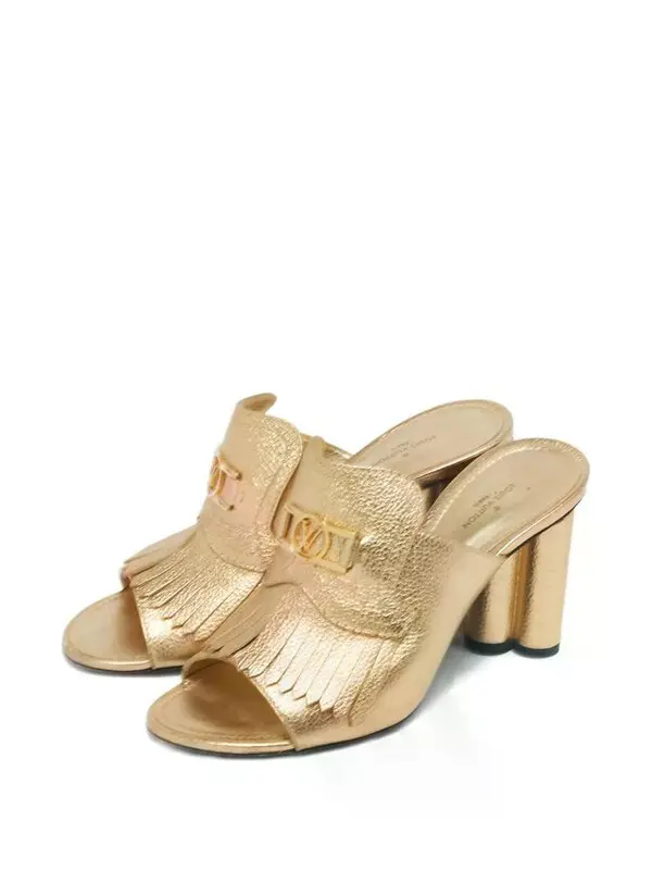 LOUIS VUITTON Fringe Leather Sandals
