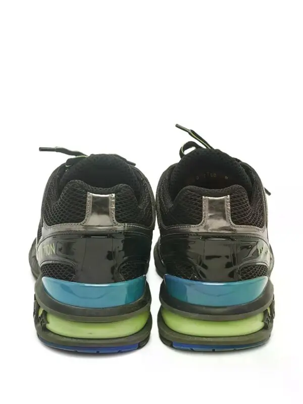 LOUIS VUITTON Logo-detail Lace-up Sneakers - Black