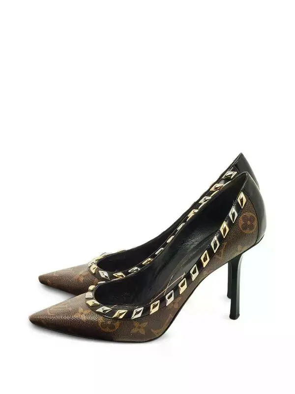 LOUIS VUITTON Stud-embellished Pumps