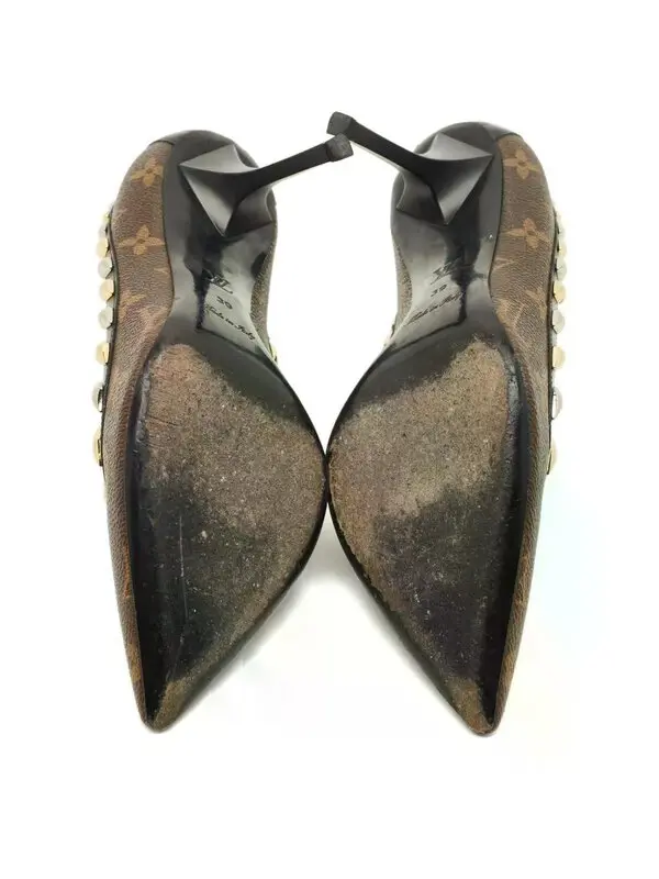 LOUIS VUITTON Stud-embellished Pumps