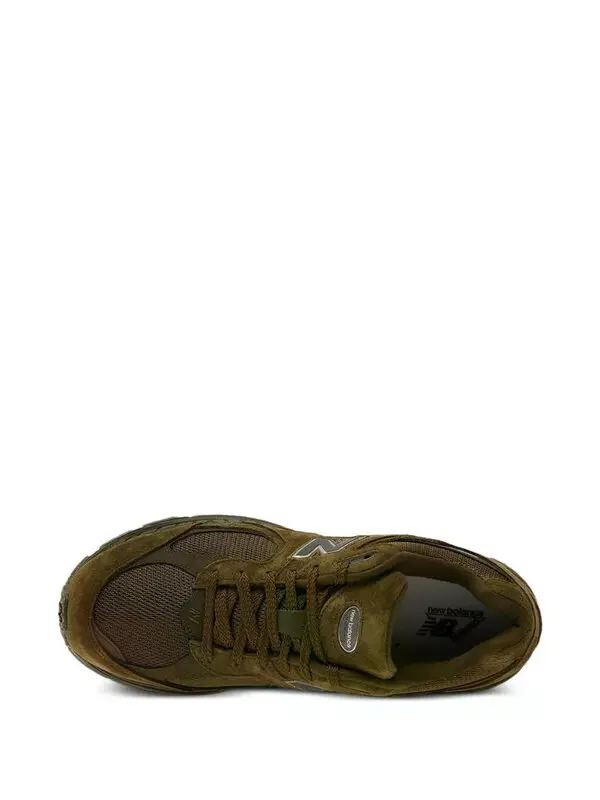 NEW BALANCE 2002r Sneakers - Brown