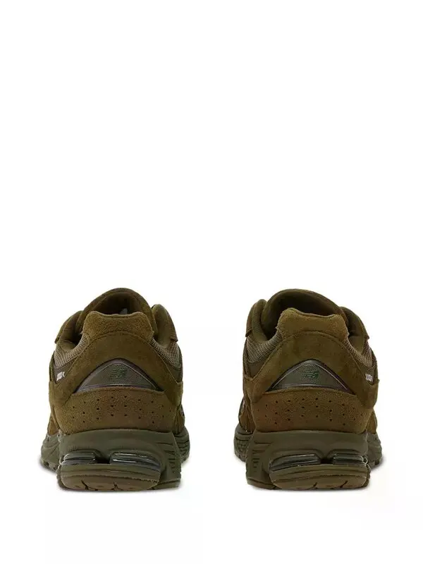NEW BALANCE 2002r Sneakers - Brown