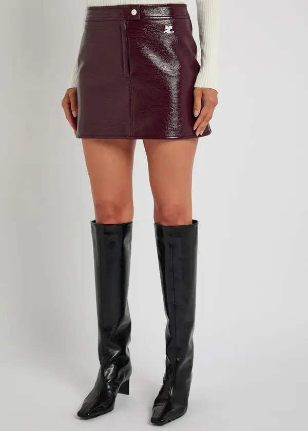 COURREGES Reedition Crinkled Vinyl Mini Skirt - Burgundy