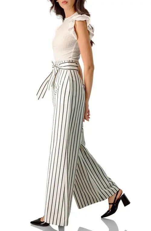 IVONNE Ribbed Straight Top With Ruffles