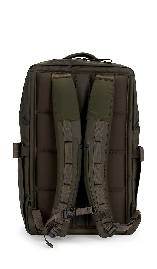 The North Face Base Camp Voyager Daypack - New Taupe Green & Tnf Black