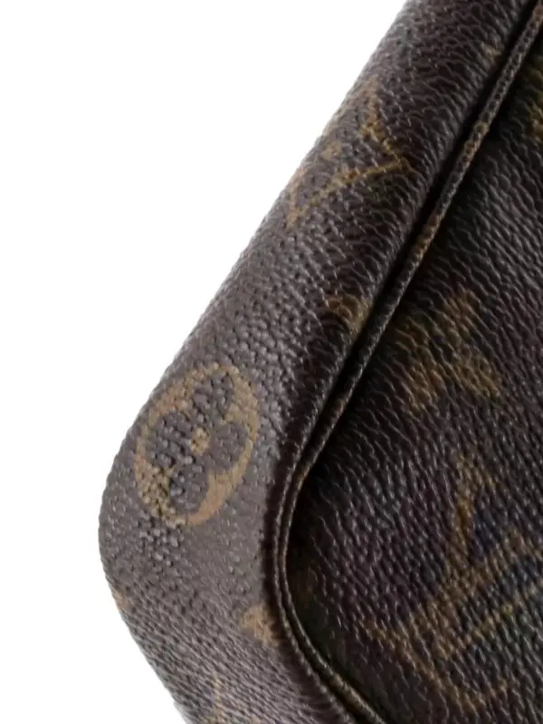 LOUIS VUITTON Pochette Accessoires Monogram Canvas Clutch