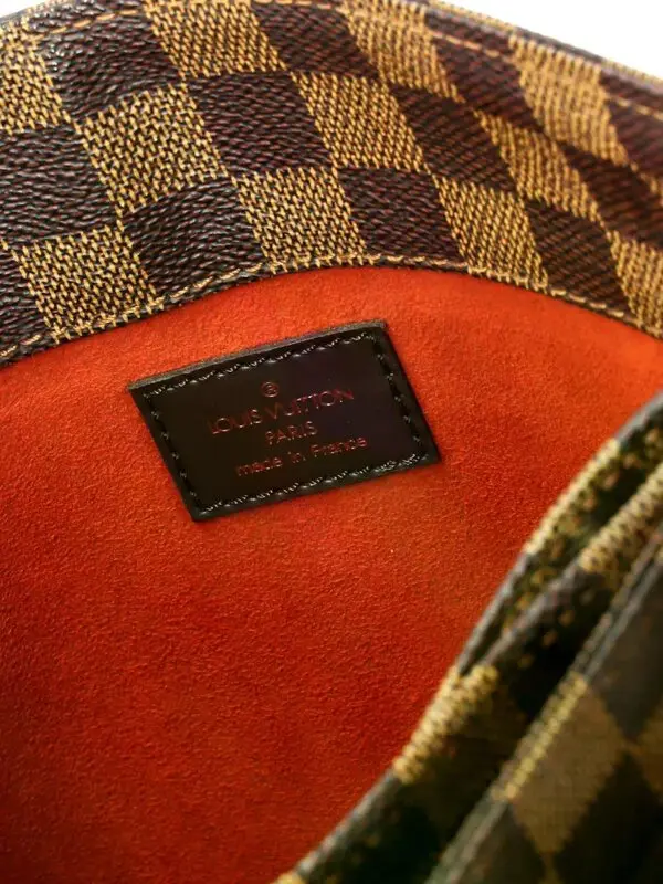 LOUIS VUITTON Aubagne Damier Shoulder Bag - Brown