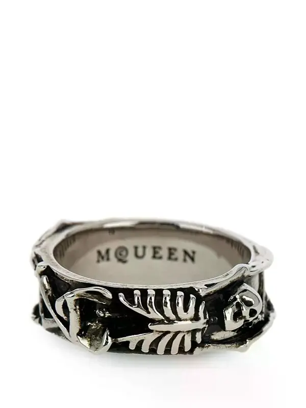 Alexander McQueen Dancing Skeleton Engraved Ring - Silver