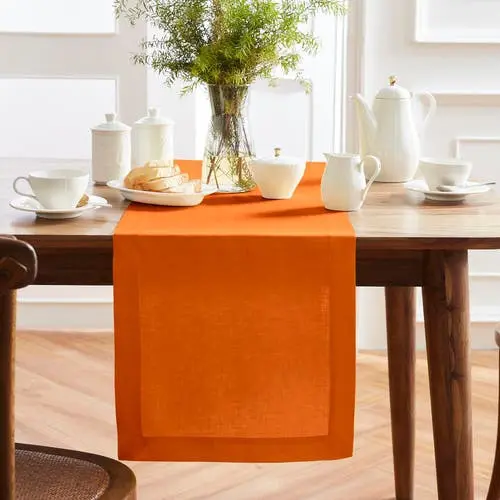 SOLINO HOME Linen Table Runnersonoma - Pumpkin