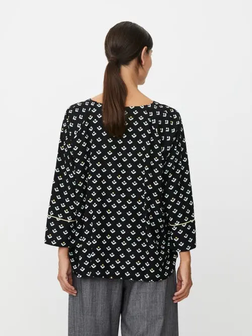 MASAI COPENHAGEN Beniko V-neck Printed Blouse