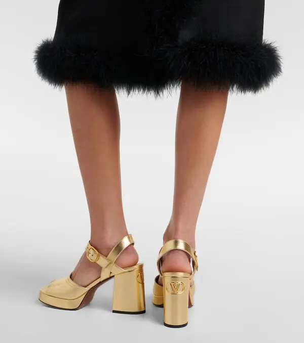 Valentino Garavani Vlogo Leather Sandals