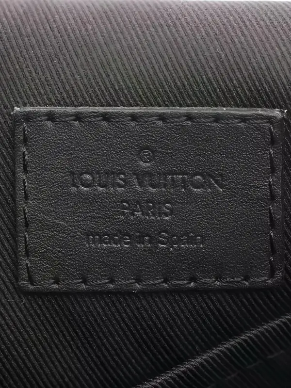 LOUIS VUITTON District Pm Bag