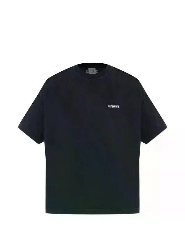 Vetements Logo-embroidered T-shirt