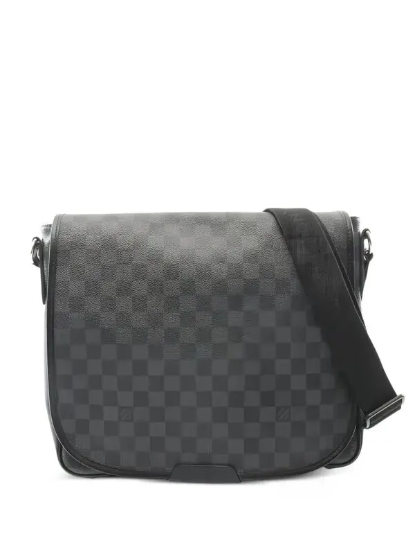 LOUIS VUITTON Daniel Damier Graphite Mm Messenger Bag - Grey