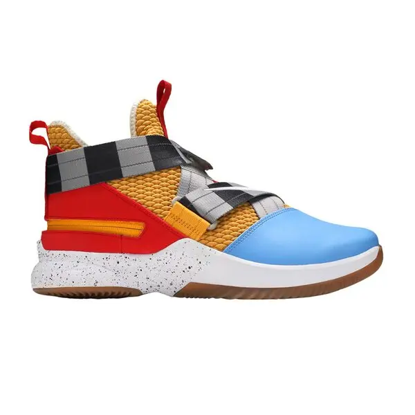 Nike Lebron Soldier 12 Flyease Extra-wide Sneakers - Multicolor