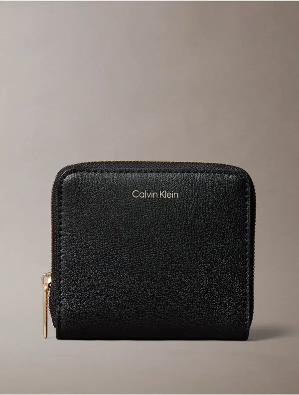 Calvin Klein Foil Logo Square Zip Wallet - Black/toasted Coconut