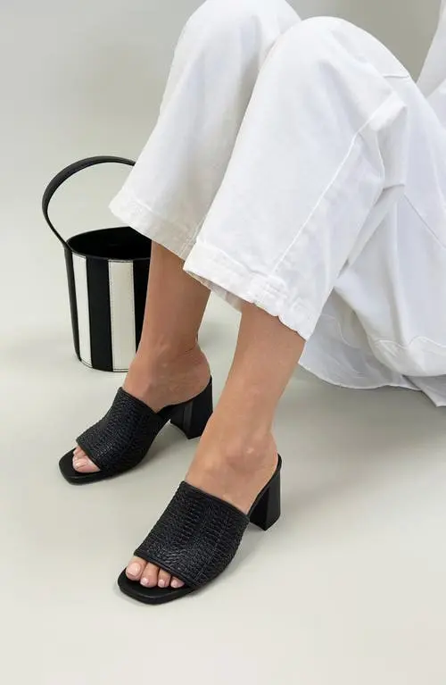 Seychelles Adapt Block Heel Sandal - Black