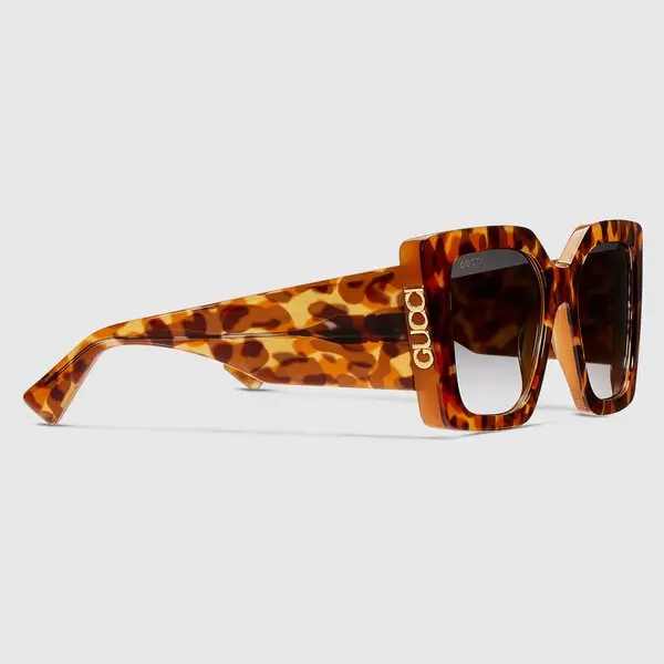 Gucci Cat-Eye Sunglasses With Logo - Red | Editorialist display picture 3