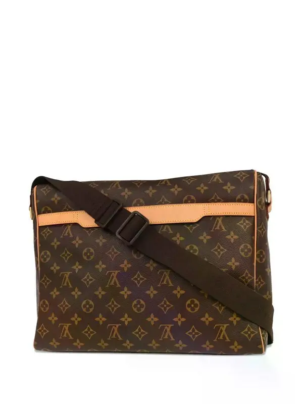 LOUIS VUITTON 2004 Abbesses Monogram Shoulder Bag