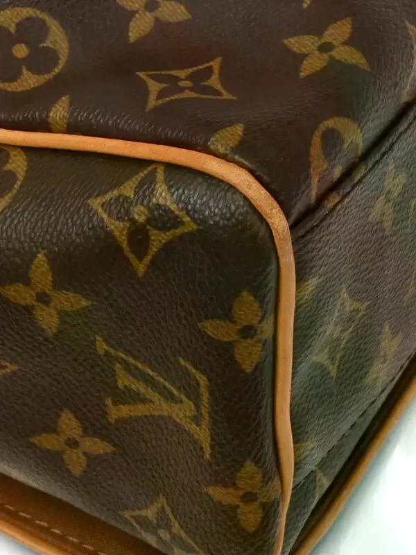 LOUIS VUITTON 2005 Monogram Abbesses Messenger Bag