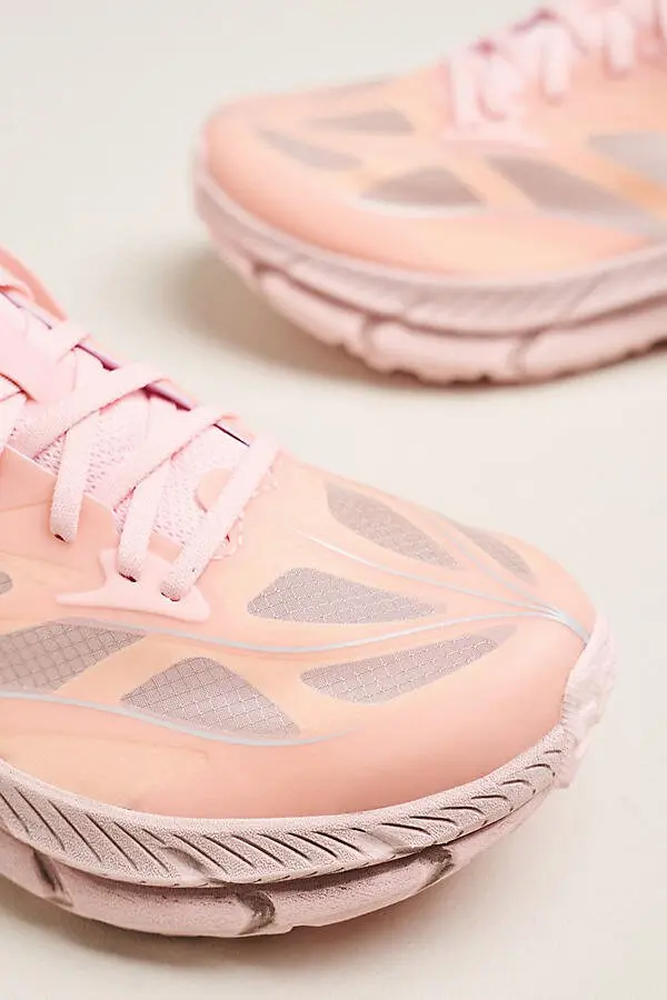 HOKA® Mafate Speed 4 Lite Sneakers - Rose Tea/rose Latte