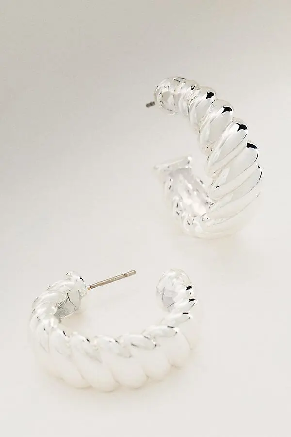Ettika Ribbed Hoop Earrings - Silver