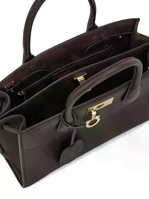 FERRAGAMO Medium Soft Studio Shoulder Bag