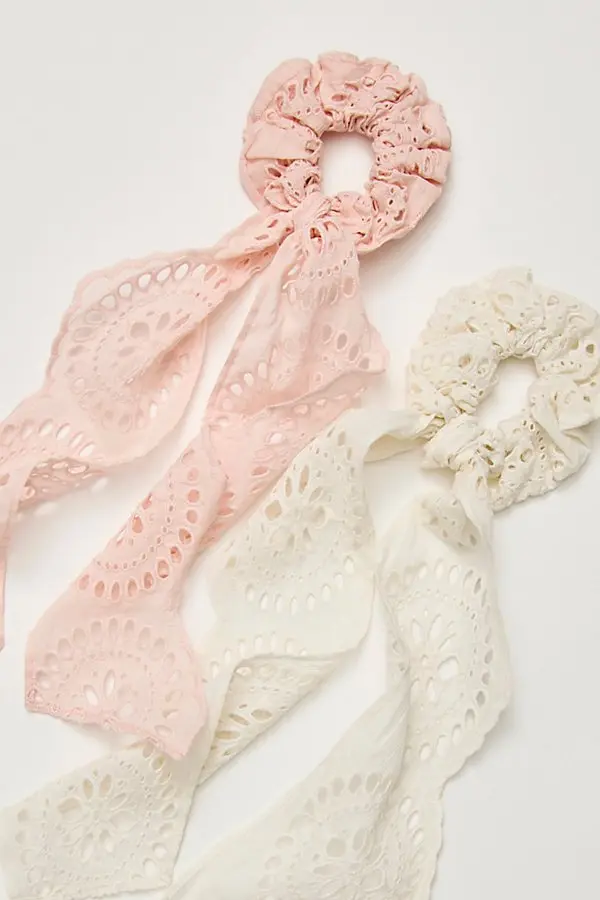 Free People High Sky Pony Scarf - Ivory Eyelet