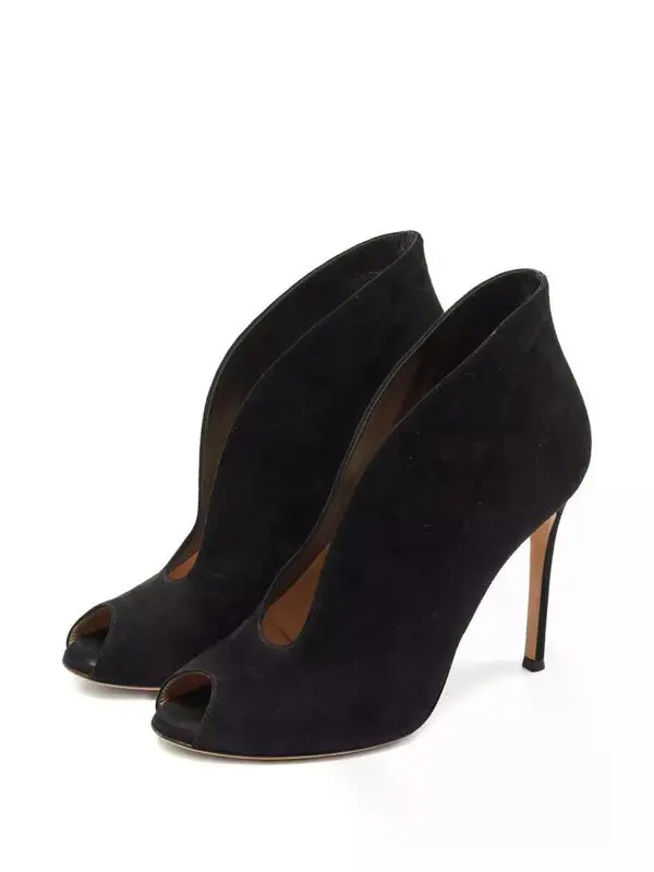 GIANVITO ROSSI Vamp Suede Sandals