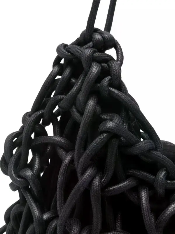 Alienina Chain-link Strap Shoulder Bag