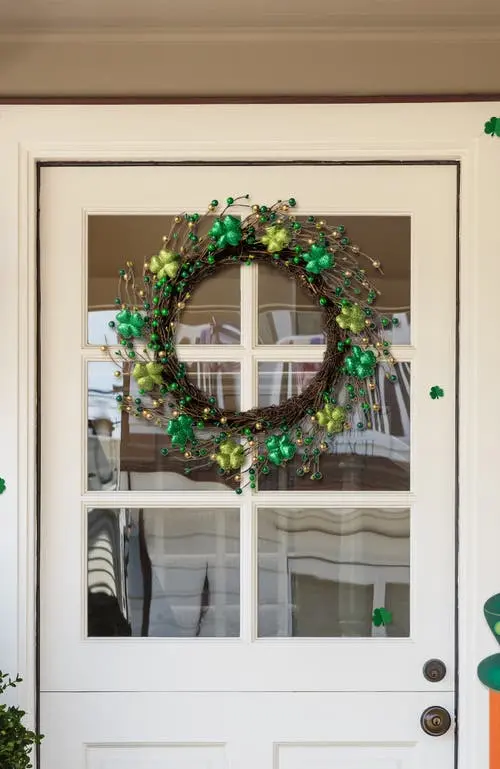 GLITZHOME 20"d St. Patrick's Shamrock Berry Wreath