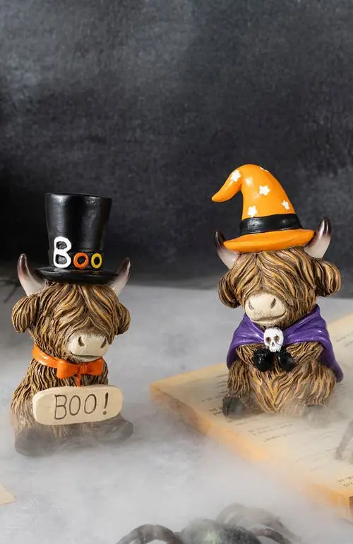 GLITZHOME Set Of 2 Halloween Resin Skull Or Highland Cow Table Decor