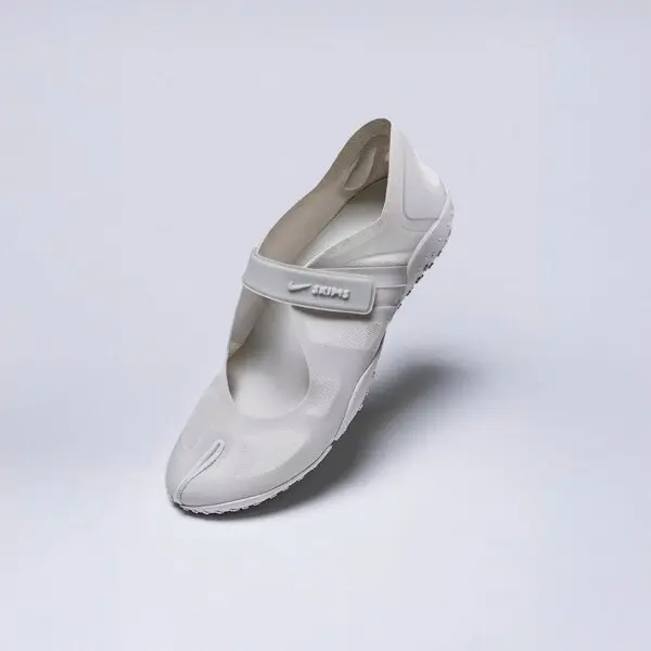 SKIMS Nike X Rift Mesh Sneakers - Lt Bone