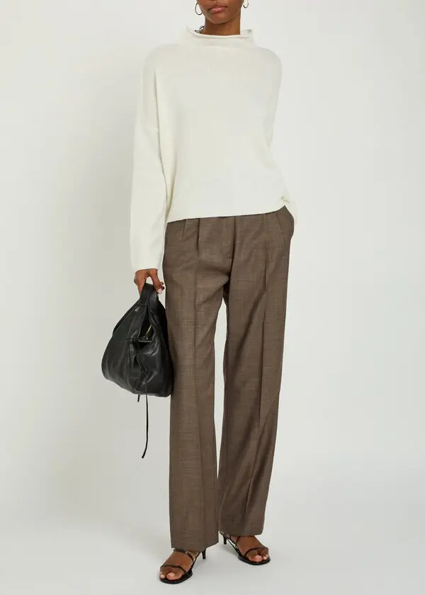 LISA YANG Sandy Funnel Neck Cashmere Jumper - Cream