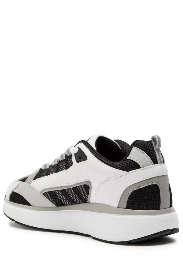 CLEENS Hyper Runner Panelled Mesh Sneakers - White And Black