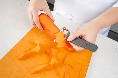 CUISIPRO 6-inch Y-peeler