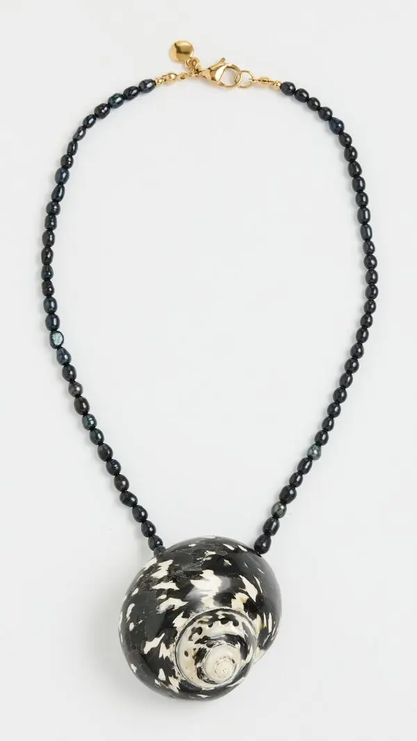 MAYAMAR Shell Pendant Necklace