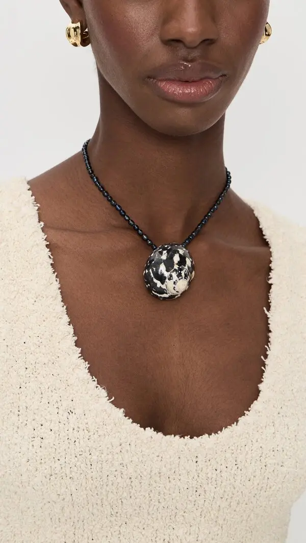 MAYAMAR Shell Pendant Necklace