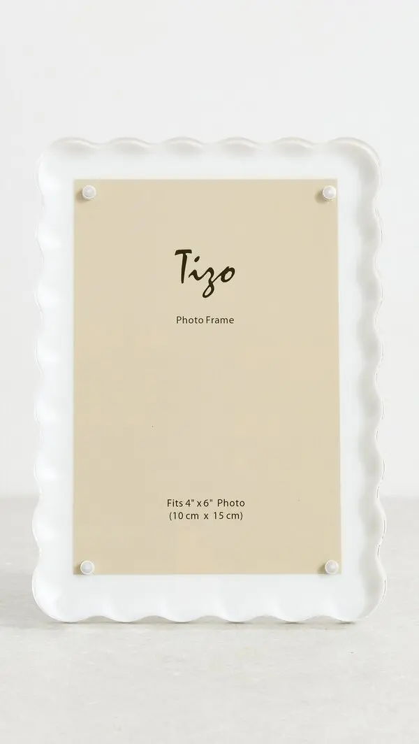 TIZO DESIGN Lucite Frame With Scalloped Design