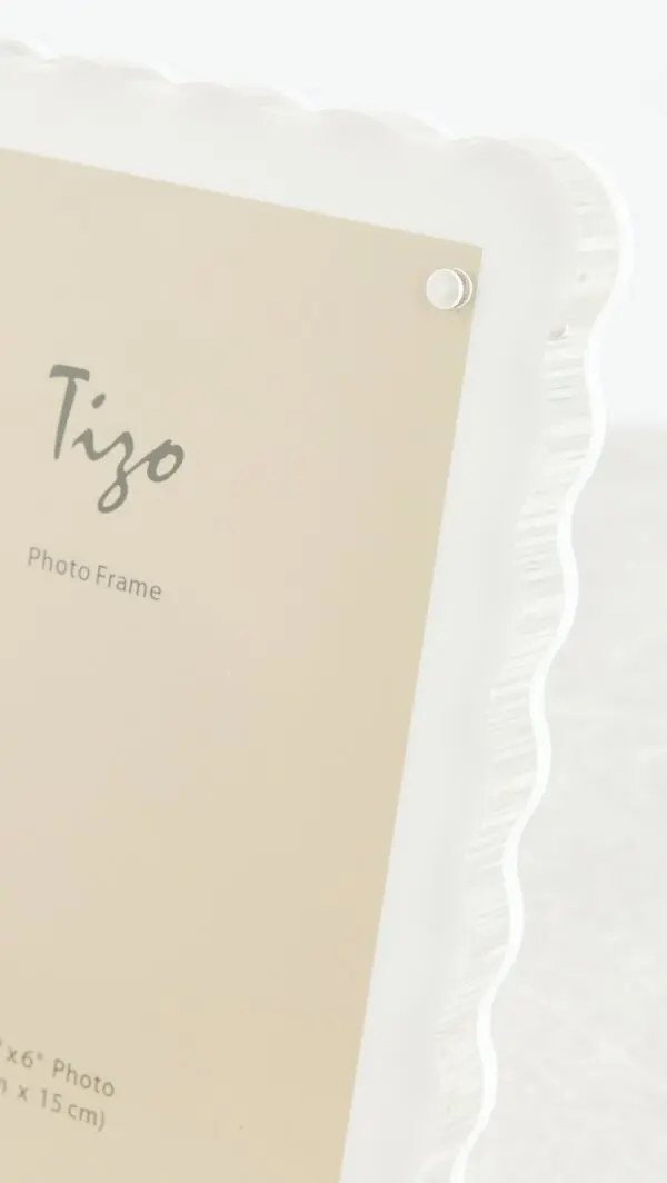 TIZO DESIGN Lucite Frame With Scalloped Design