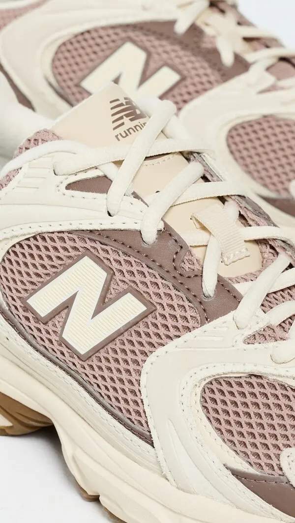 NEW BALANCE 530 Sneakers - Beige/brown
