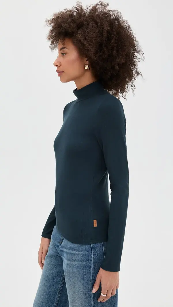 JAMIE HALLER The Mock Neck Tee - Navy