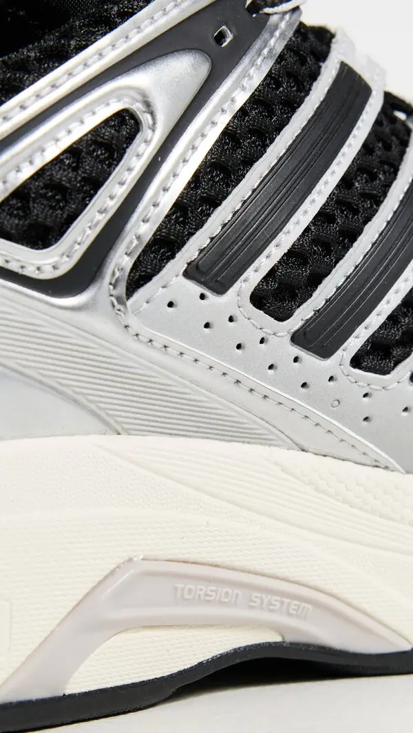 Adidas Adistar Control 5 Sneakers