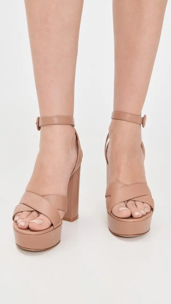 GIANVITO ROSSI Sabrina Nappa Heels - Praline