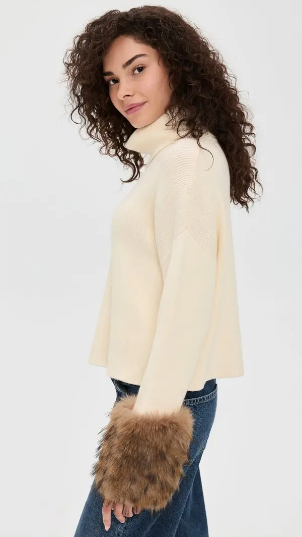 Line & Dot Hadley Faux Fur Cuff Sweater