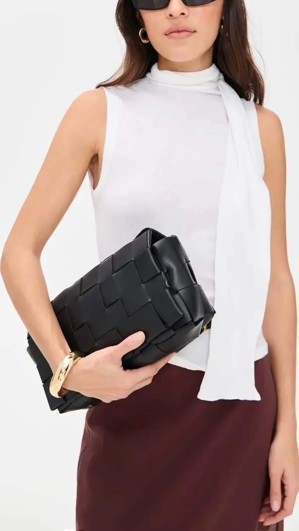 ST. AGNI Woven Envelope Mini Tote